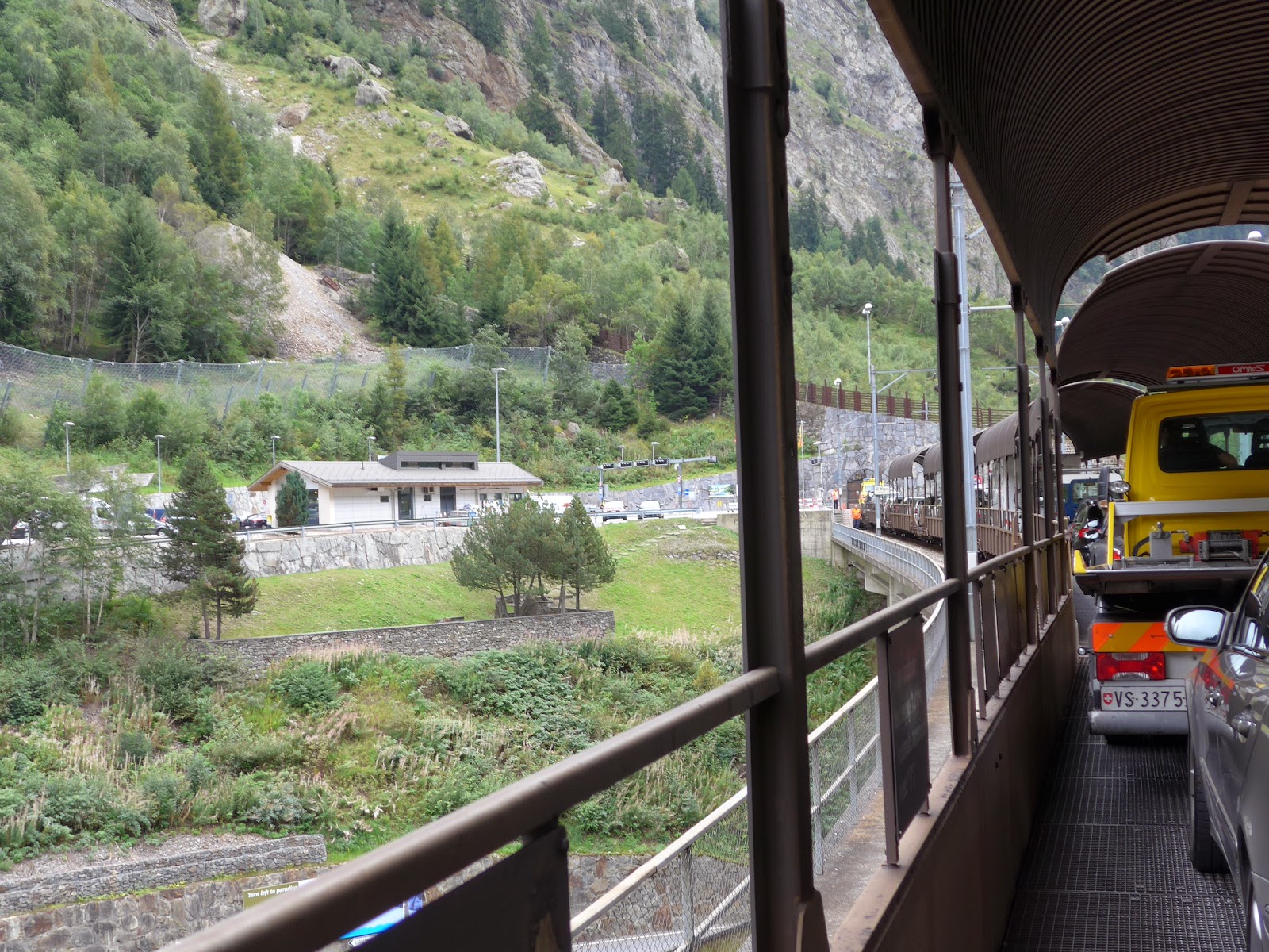 sleeping with my eyes open: Blindly following the GPS: car meets train ...
