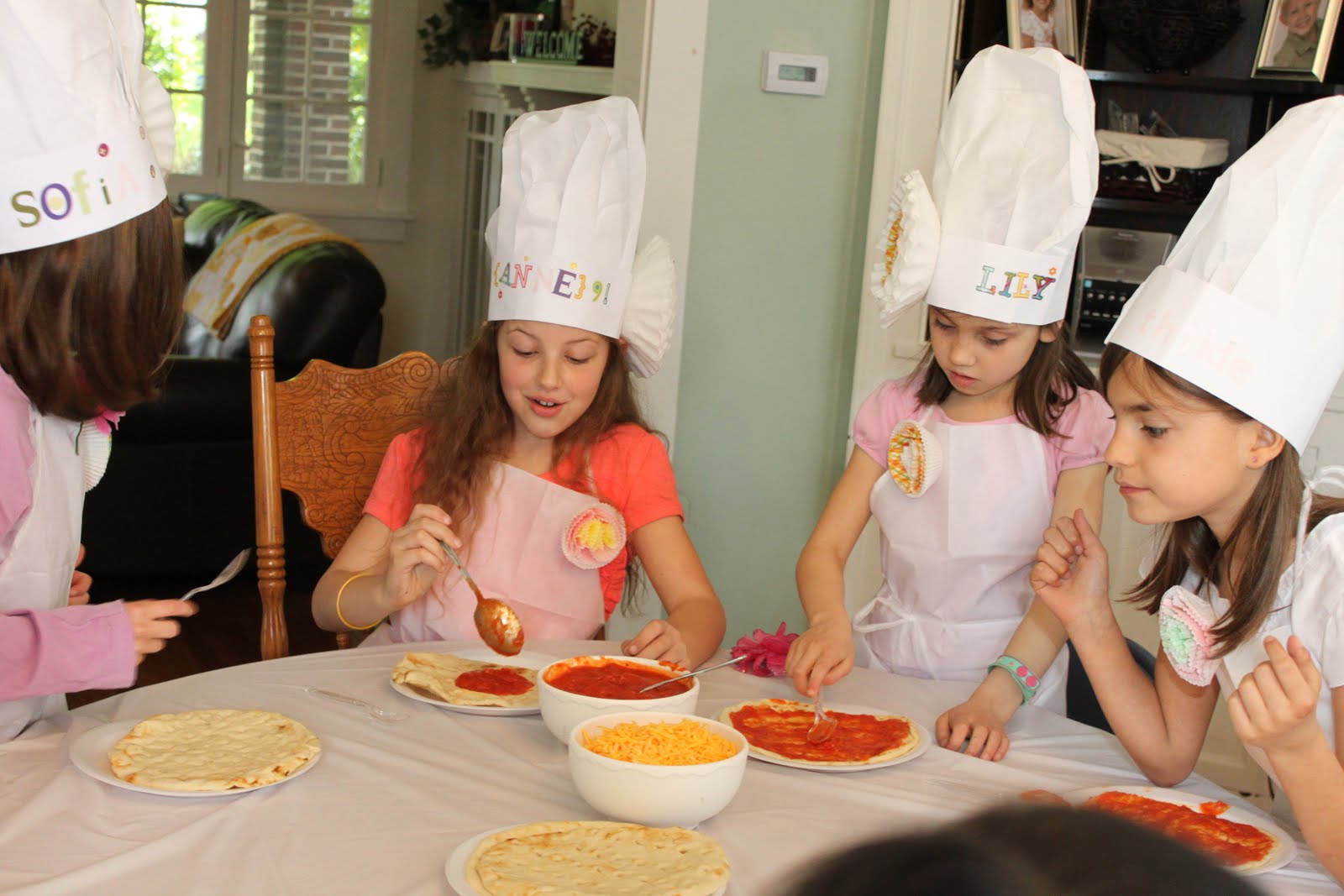 Turner Family Blog: Anne's Baking Party
