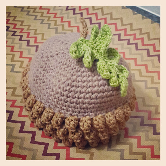 Make me some happy: Acorn baby hat!