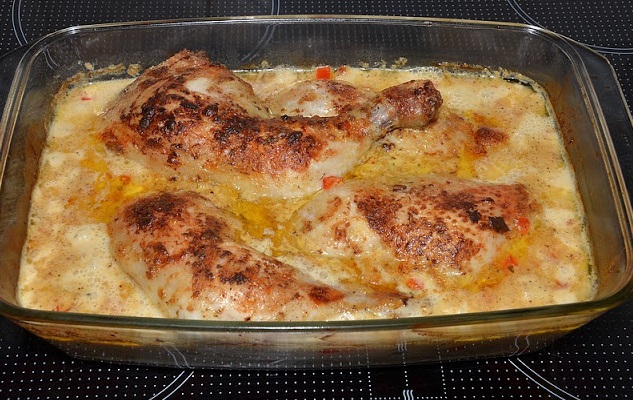 Slatki i slani recepti: Pileći bataci u bešamel sosu