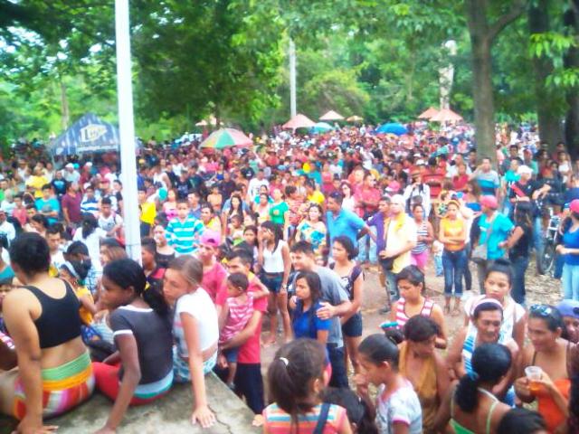 PERIJÁ EXTREMA: Machiques disfruta en el balneario Río Apón (Inf + Foto)