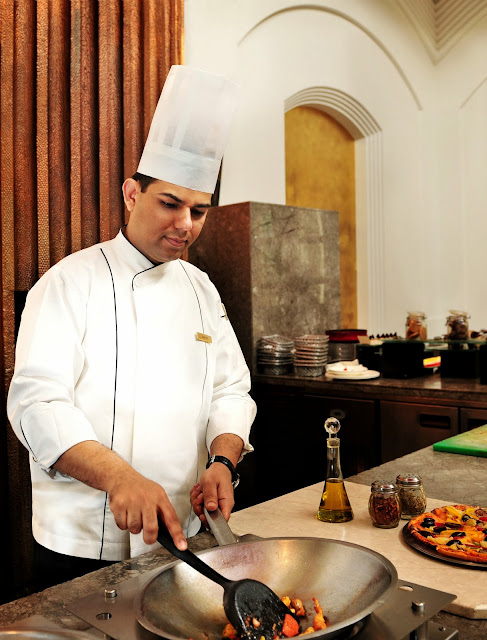 RUPALI DEAN -TRAVELLER AND FOODIE: Flavours of Kashmir @Saffron ...