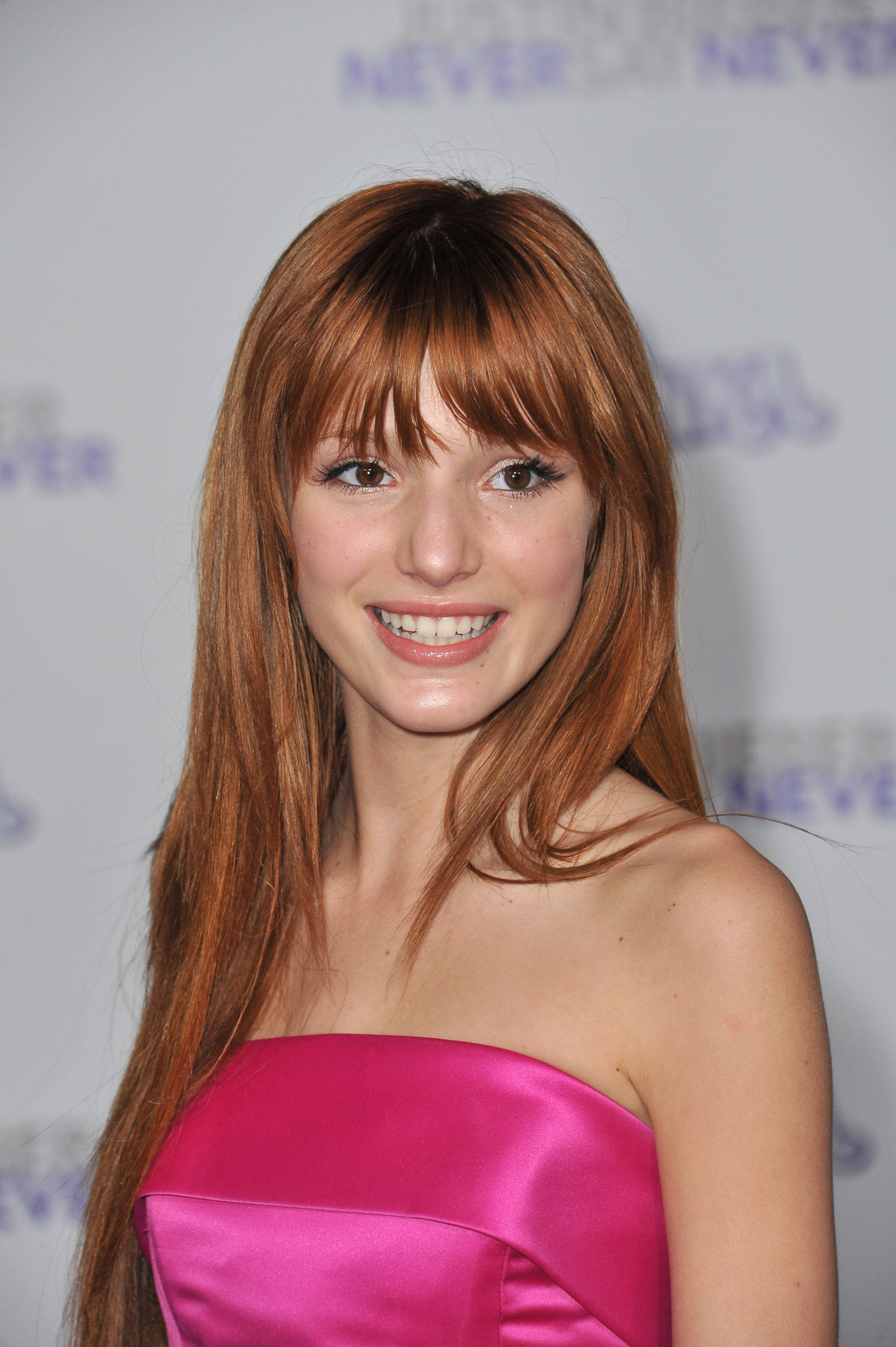 Bella Thorne pictures gallery (8) | Film Actresses