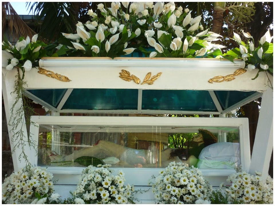 Santo Entierro Carozza - Holy Week Procession