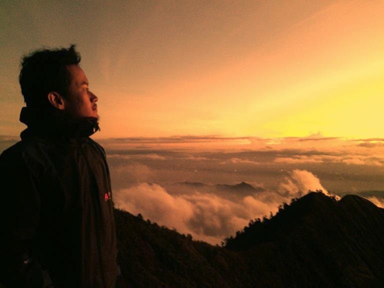 Cuap Cuap: Pendakian Gunung Puntang. Puncak Mega 2223 mdpl.