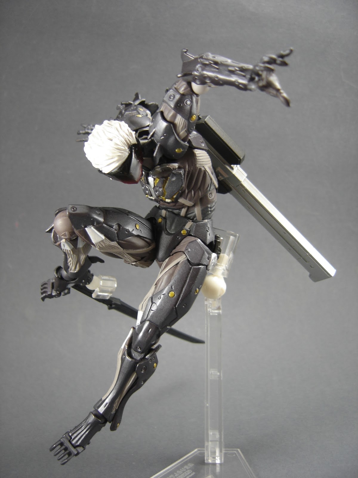 Lightning Ace's gundams: Revoltech Raiden from metal gear rising ...