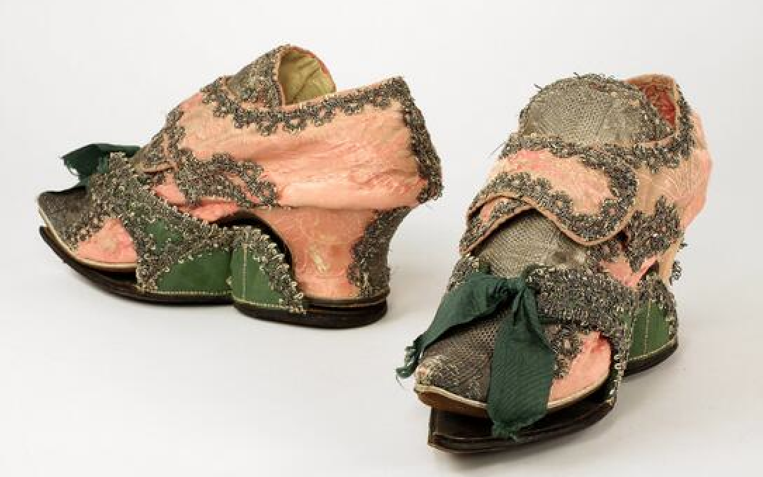 Two Nerdy History Girls: Foul-Weather Footwear: Pattens