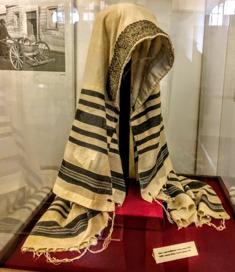 Patrick Comerford: A reminder of 613 laws in 613 knots while praying