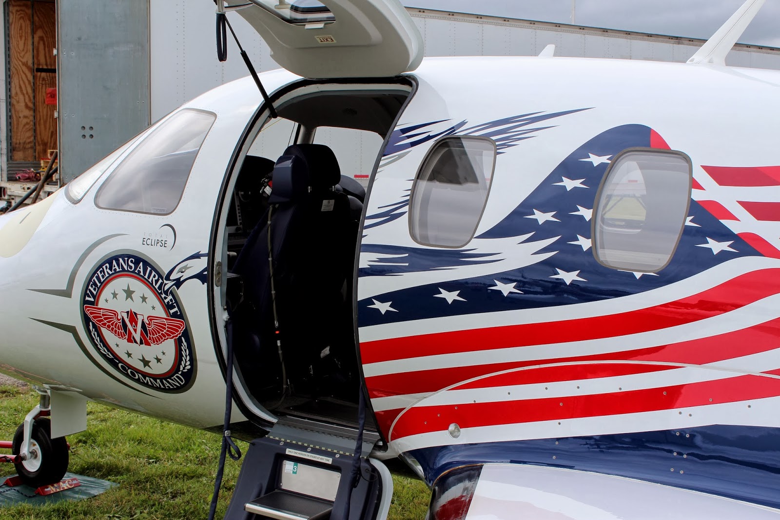 The Aero Experience: EAA AirVenture Oshkosh 2013: Eclipse Aerospace Has ...