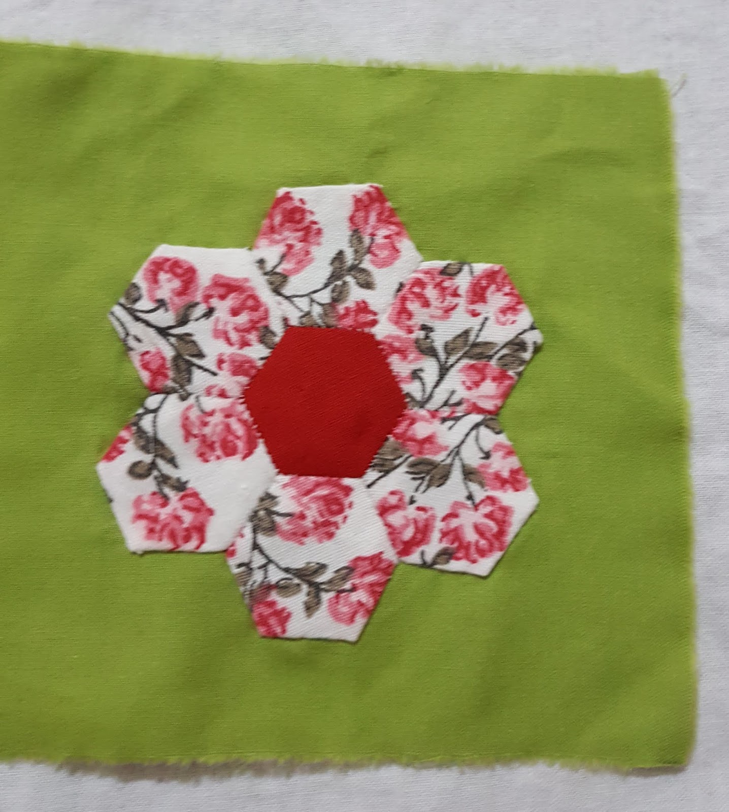 hexagon pincushion tutorial | All about patchwork and quilting