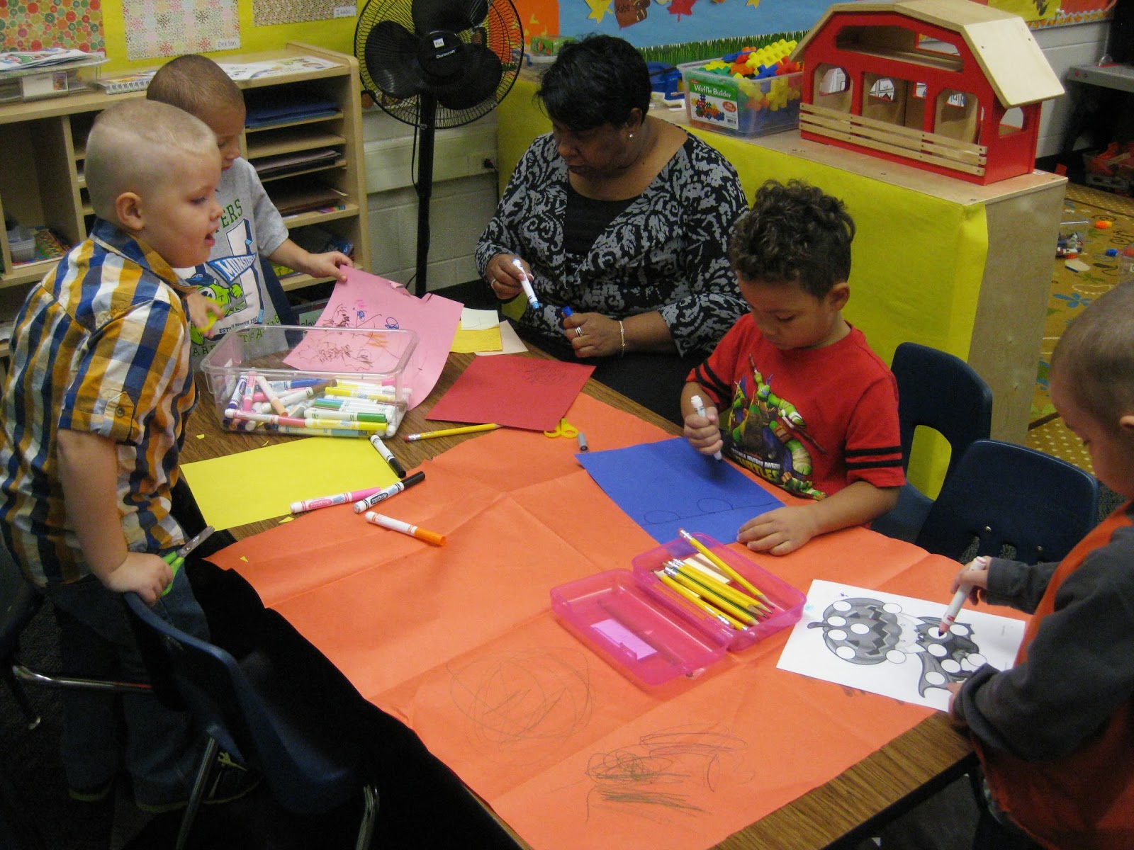 Van Y Preschool Preview: Woodland Animals, Letter E, and a Grocery Store!