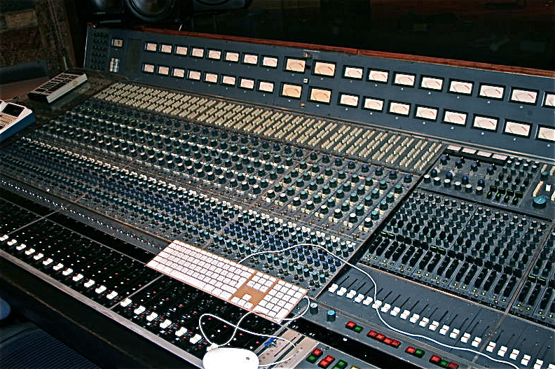 balance blog: Neve 8078