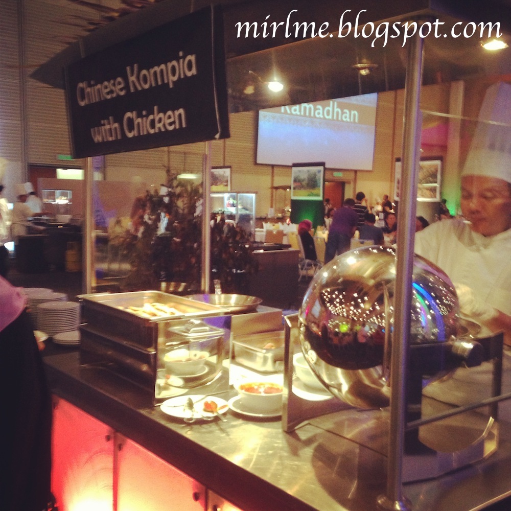 Mirlme Blog: Berbuka Puasa di Borneo Convention Centre Kuching (BCCK ...