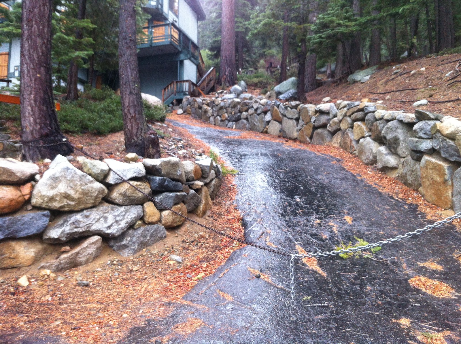 Raintree Landscape Construction, LLC: Boulder Walls