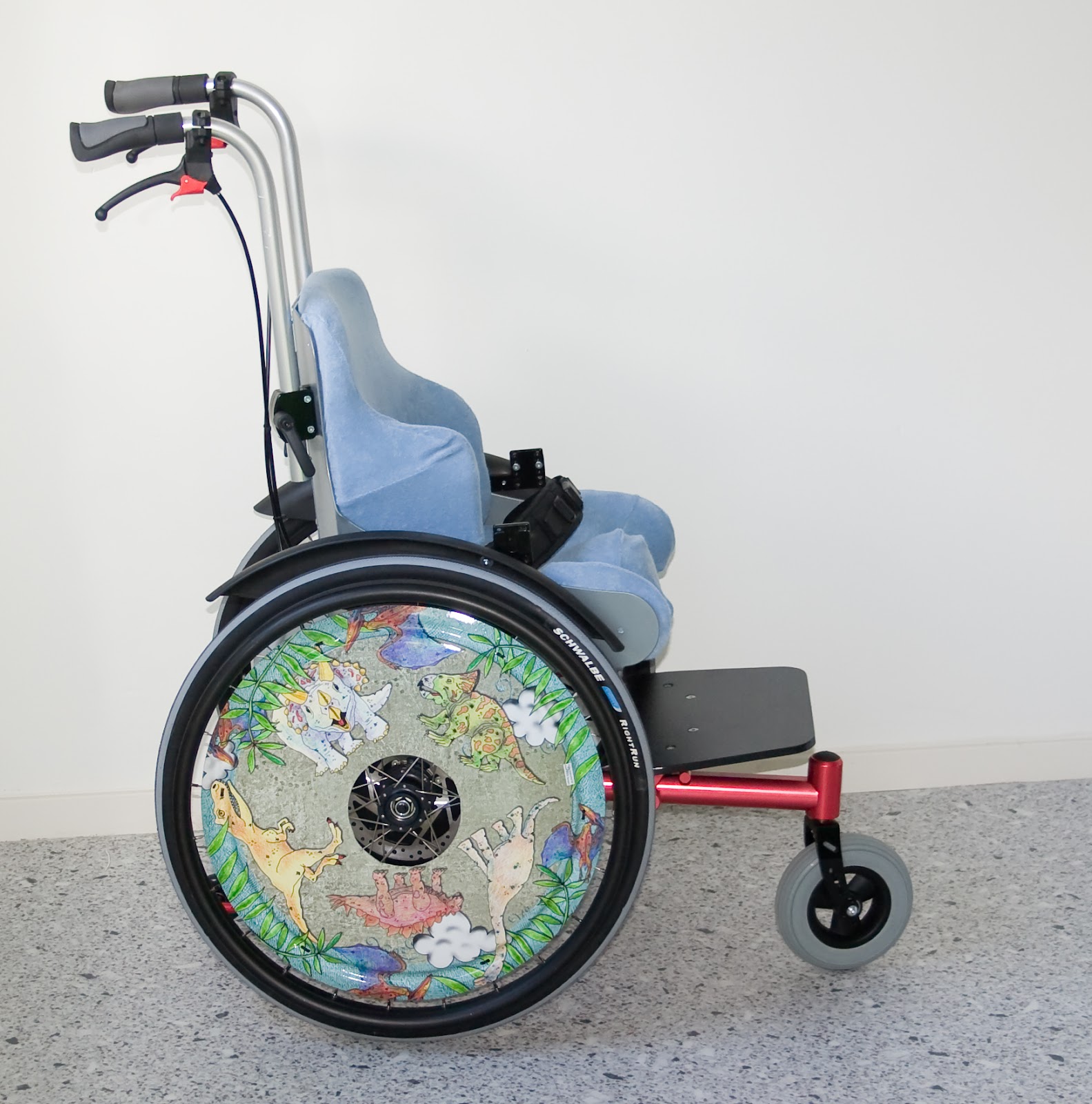 Wij maken het met Zorg: Nieuwe kinderrolstoel met zitorthese levertijd ...