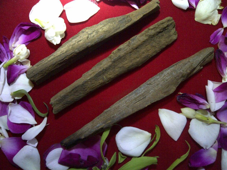 KAYU MENYAN GAHARU ALAM ~ Jimat Azimat | Batu Mustika Geliga | Keris ...