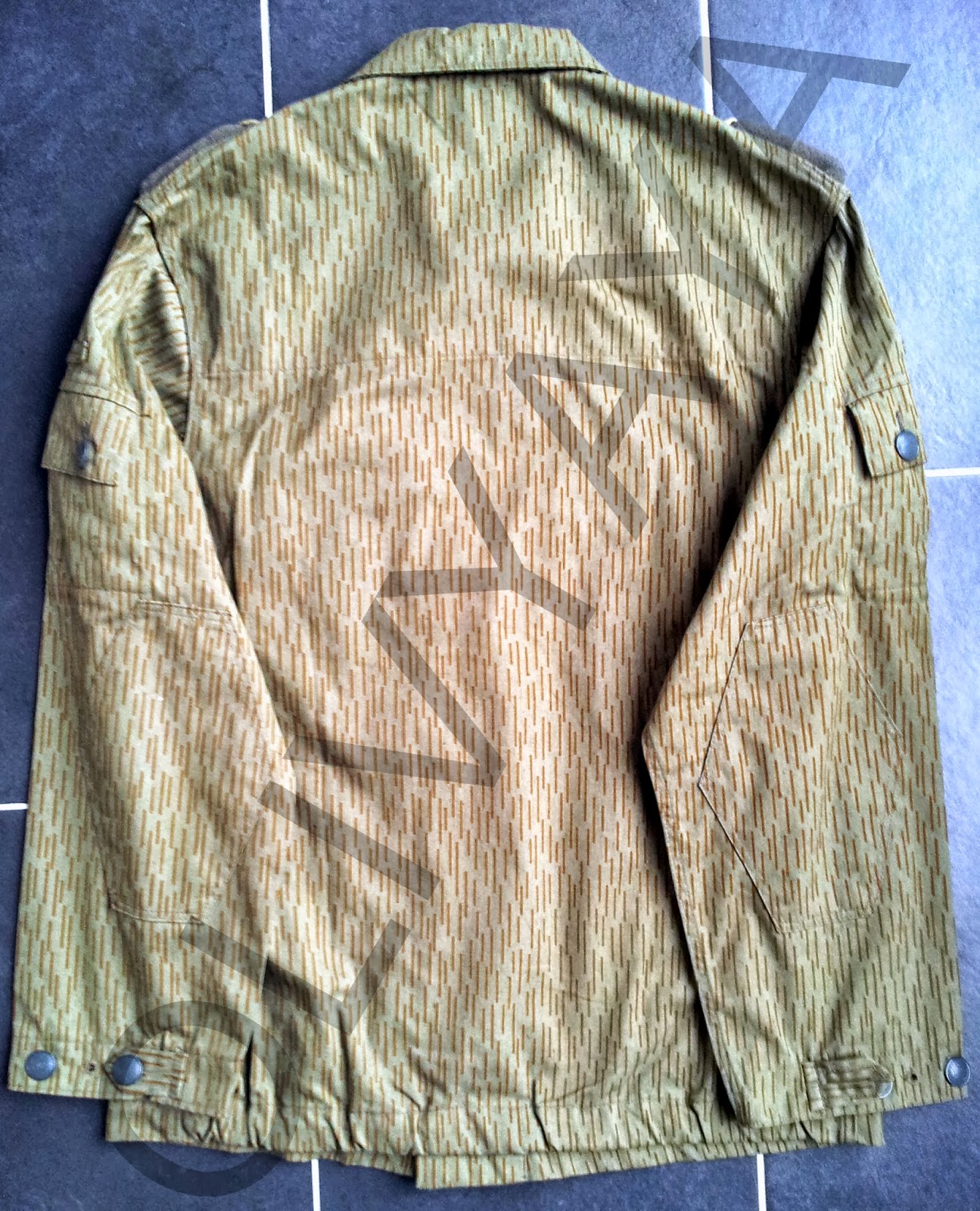 N.V.A. - D.D.R.: Strichtarn