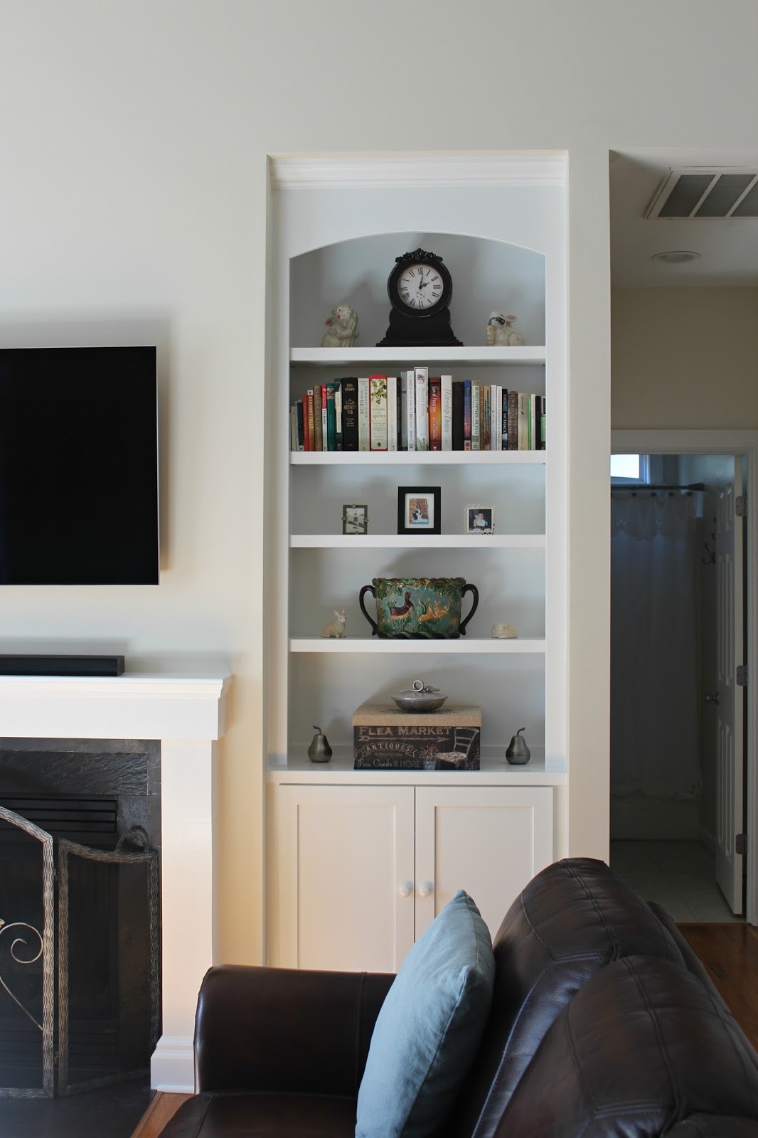 Tales from The Raspberry Rabbits: "In a Fix" - the Living Room