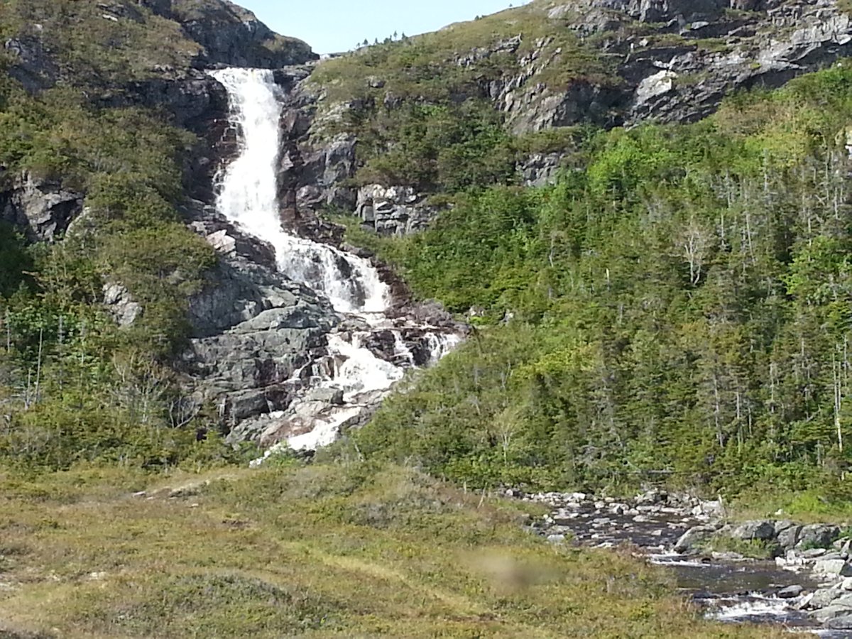 Newfoundland Tourist Information: Newfoundland Waterfalls