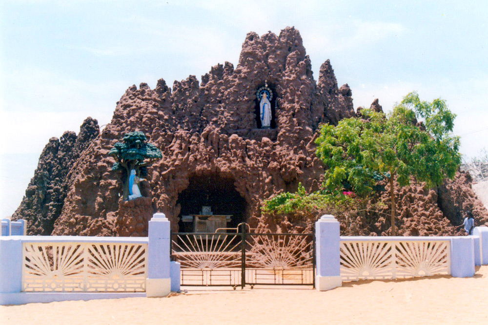 Tamilnadu Tourism: St. Andrew’s Church, Uvari, Thirunelveli