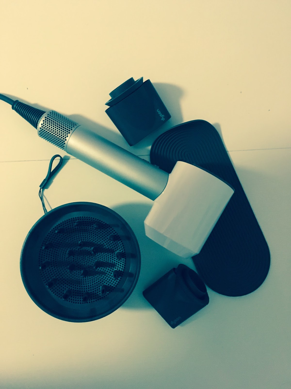 Jules Welt: Dyson Supersonic - Test / Werbung