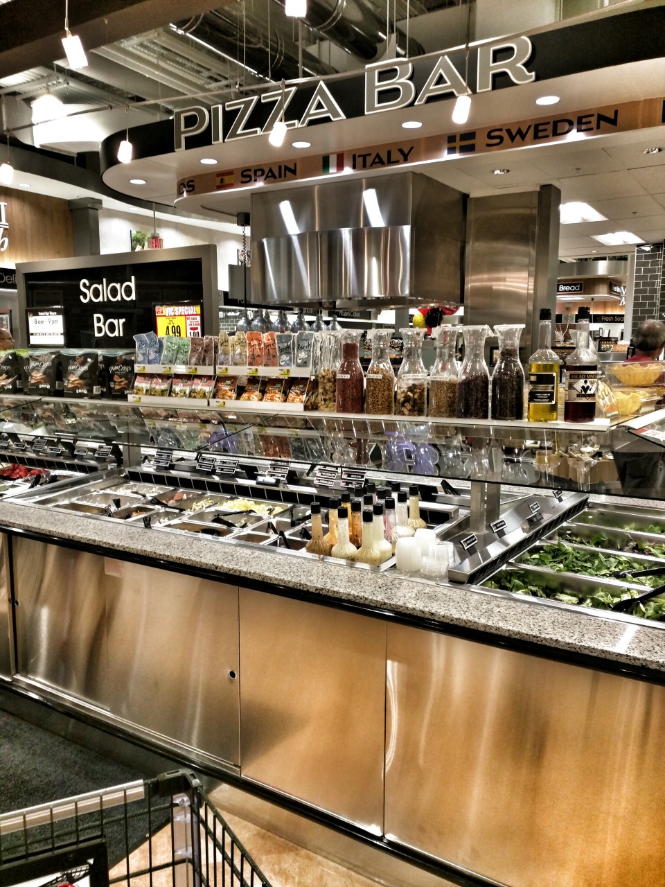 Robert Dyer @ Bethesda Row: Harris Teeter opens in Bethesda (Photos)