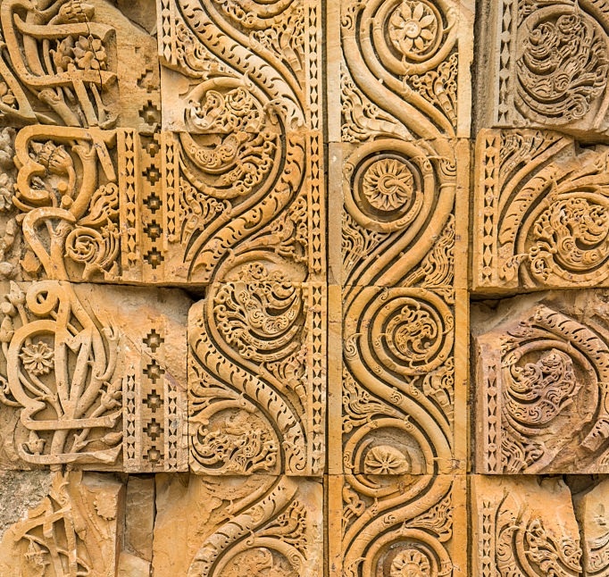 Exploring the First Mosque in Delhi, Masjid Quwwat-ul-Islam