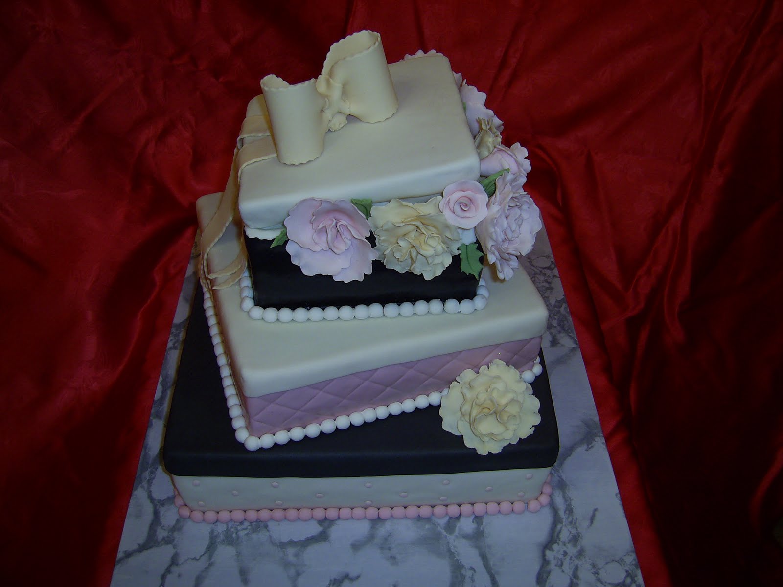 Mama-Mio Cakes: Tort pentru majorat - La multi ani, Ruxy!