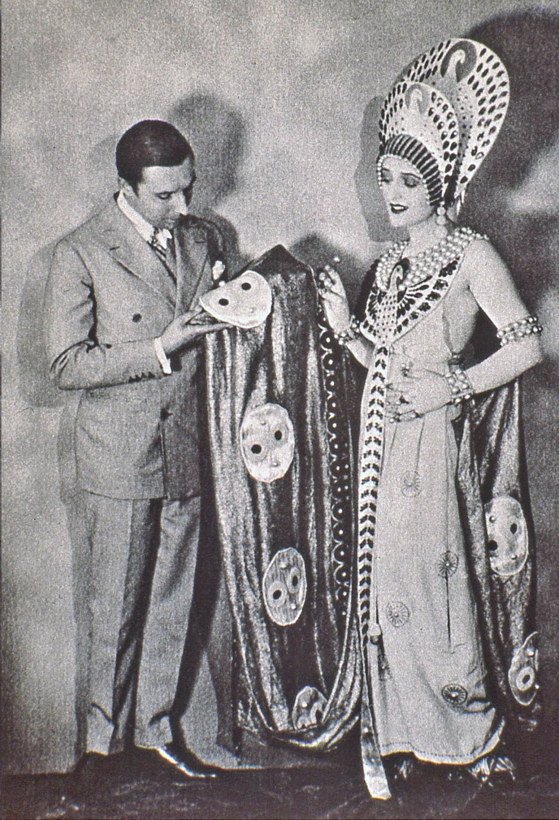 Stephan, Art Deco, and Erte