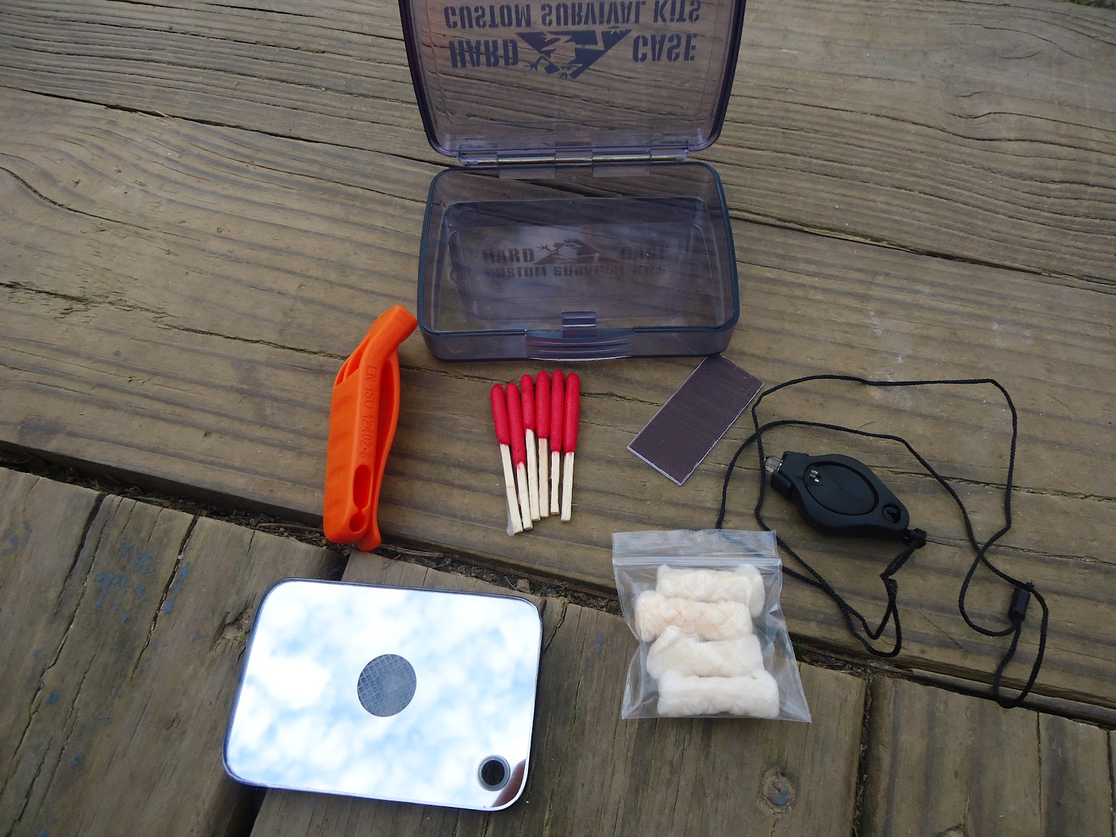 Black Scout Survival: HardCase Survival Signaling Kit