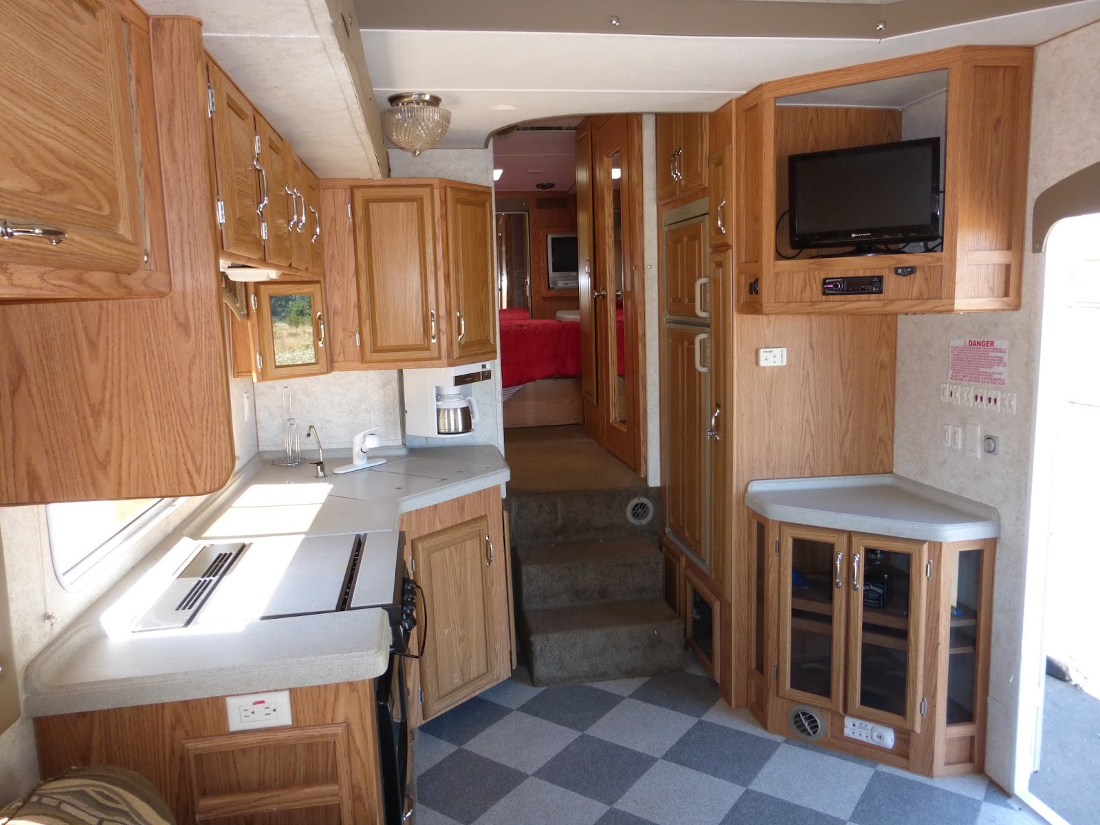 2007 Weekend Warrior CL4005 Toy Hauler RV