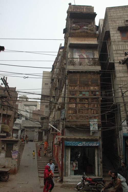 Shiraz Hassan: Chelsea of Lahore – Bhati Gate