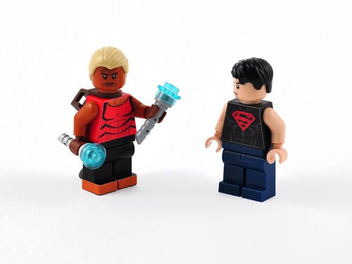 YJ CAVE: Aqualad and Superboy Lego