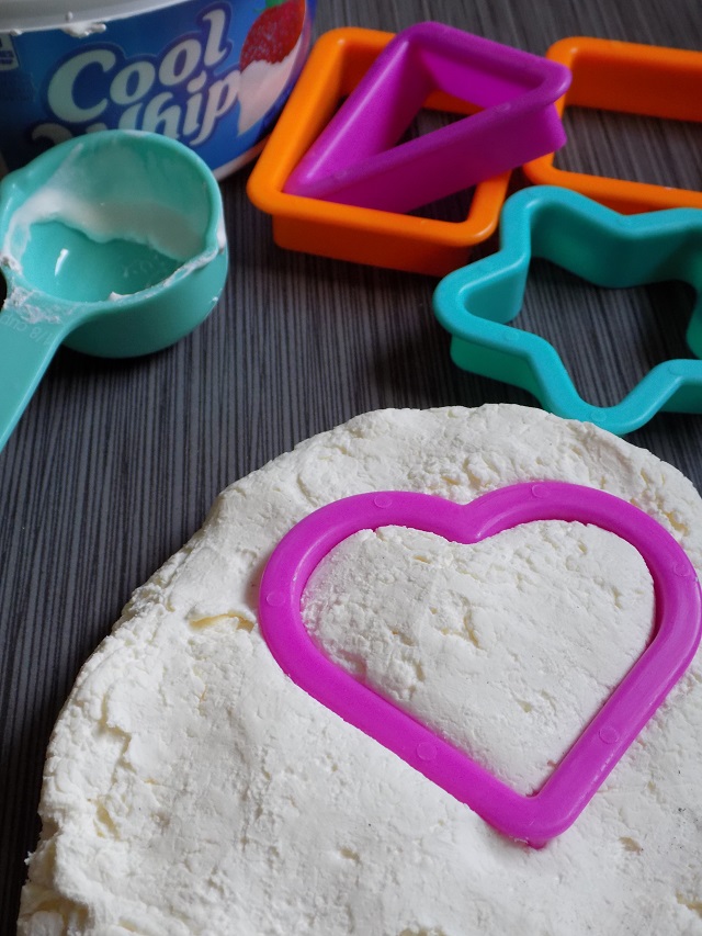 One Savvy Mom ™ | NYC Area Mom Blog: How To Make Whipped Cream Play ...