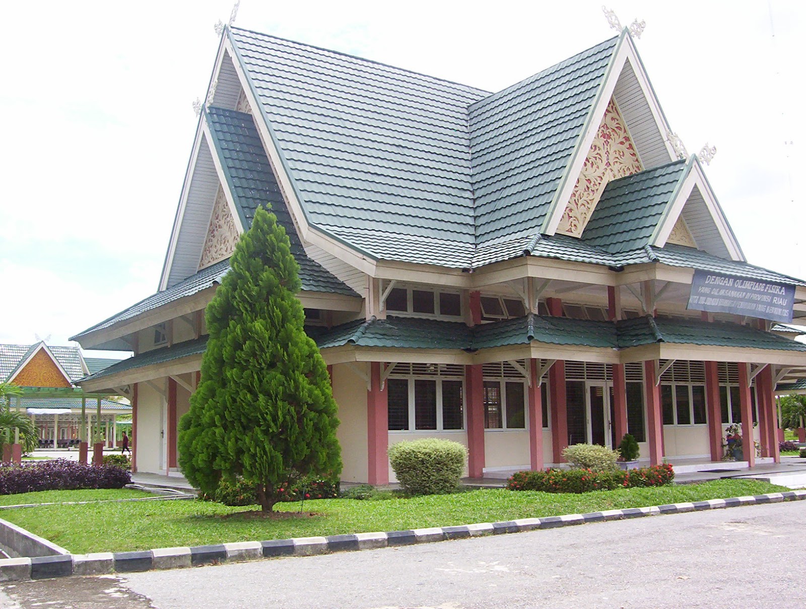 SMAN Plus Propinsi Riau | Fian Syauqi