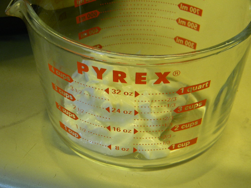 Debbie & Harry's Kitchen: The great homemade yogurt experiment - round one