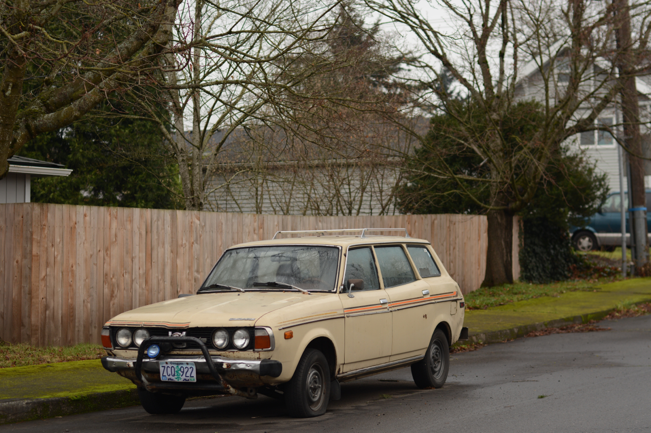 OLD PARKED CARS.: 1978 Subaru DL Station Wagon.