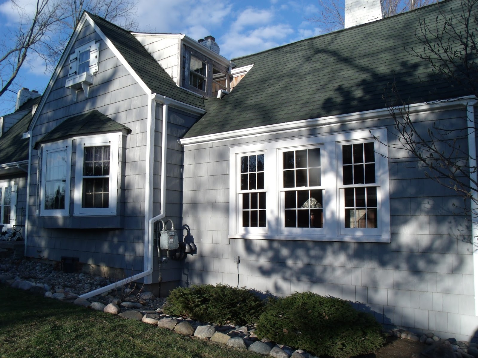 Gear Acres at Top of the Hill: Sunny Sunday Shingling and Shingle Moulding