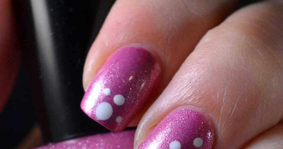Lacky Corner: United In Pink - Zoya Rory with dots
