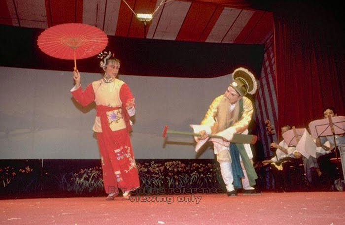 Blog To Express: Ways Done in the Past - Chinese Wayang