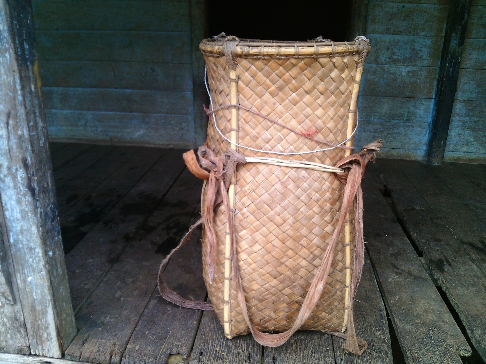 Macam-Macam Jenis Anyaman Rotan Bagi Suku Dayak Ransa Menukung ...