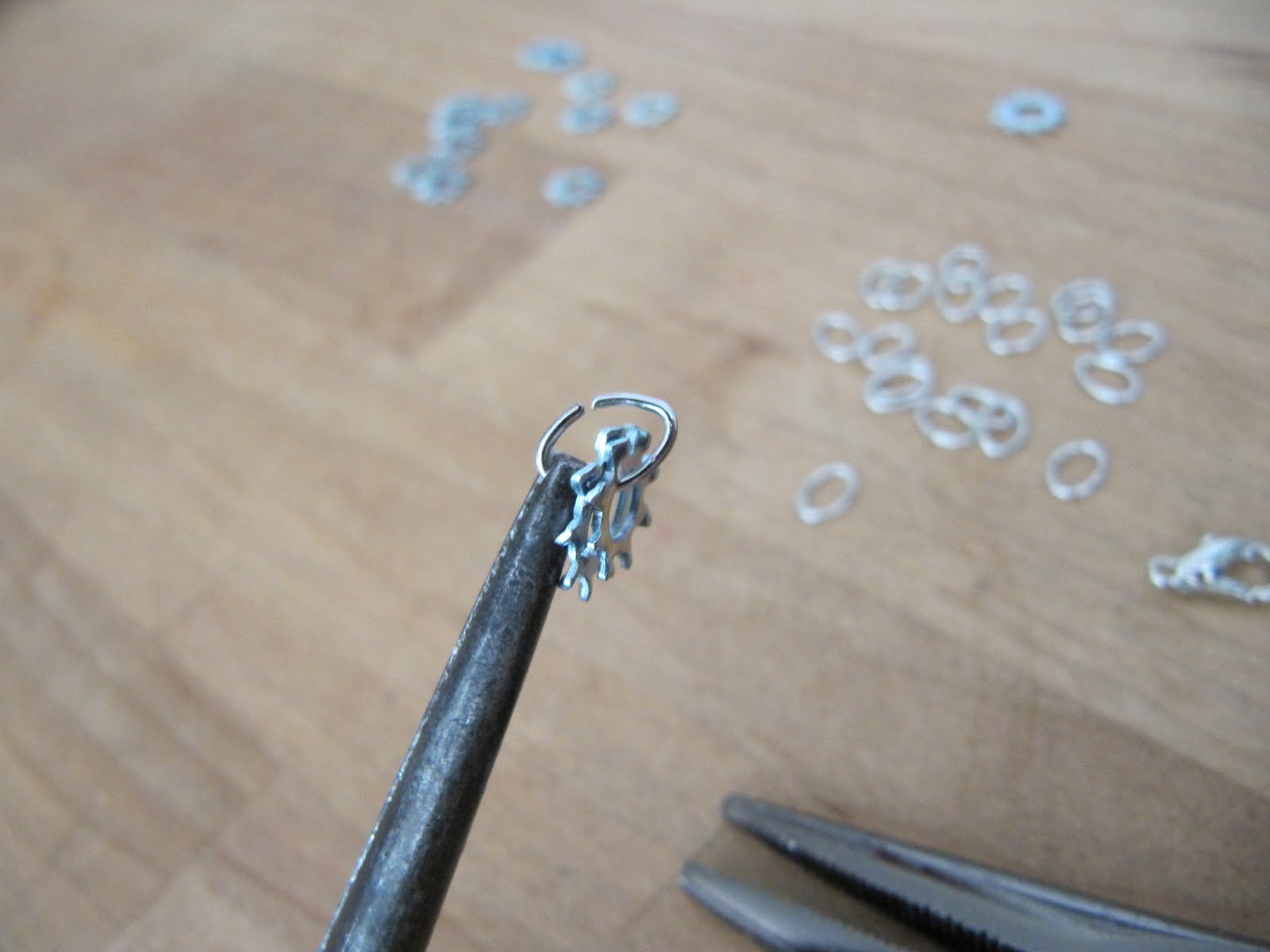 Sew Many Ways...: Tool Time Tuesday...Washer Bracelet