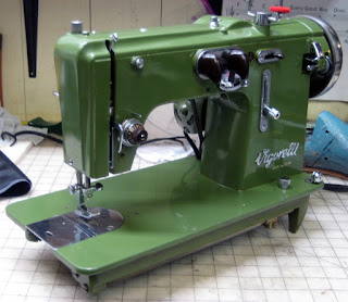 MI Vintage Sewing Machines: Vigorelli Robot (1950's)