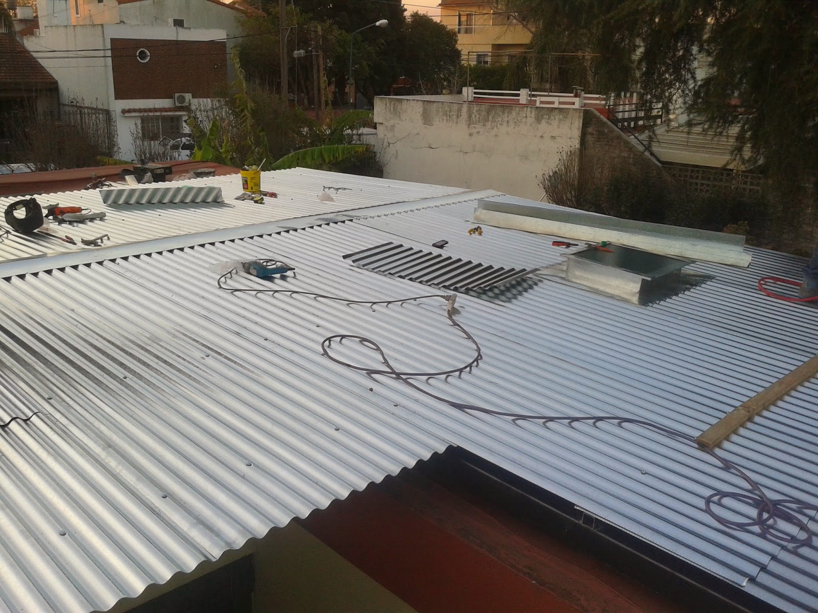 ZINKA TECHOS : SOBRETECHO VICENTE LOPEZ