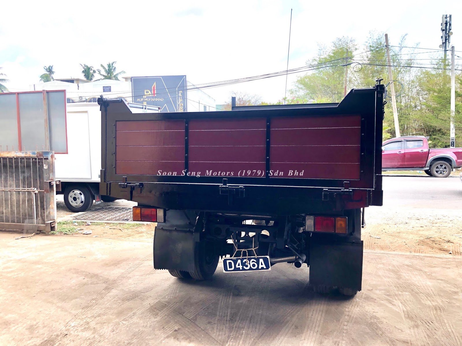KEDAI LORI KELANTAN - RECON ISUZU NPR66L TIPPER KAYU