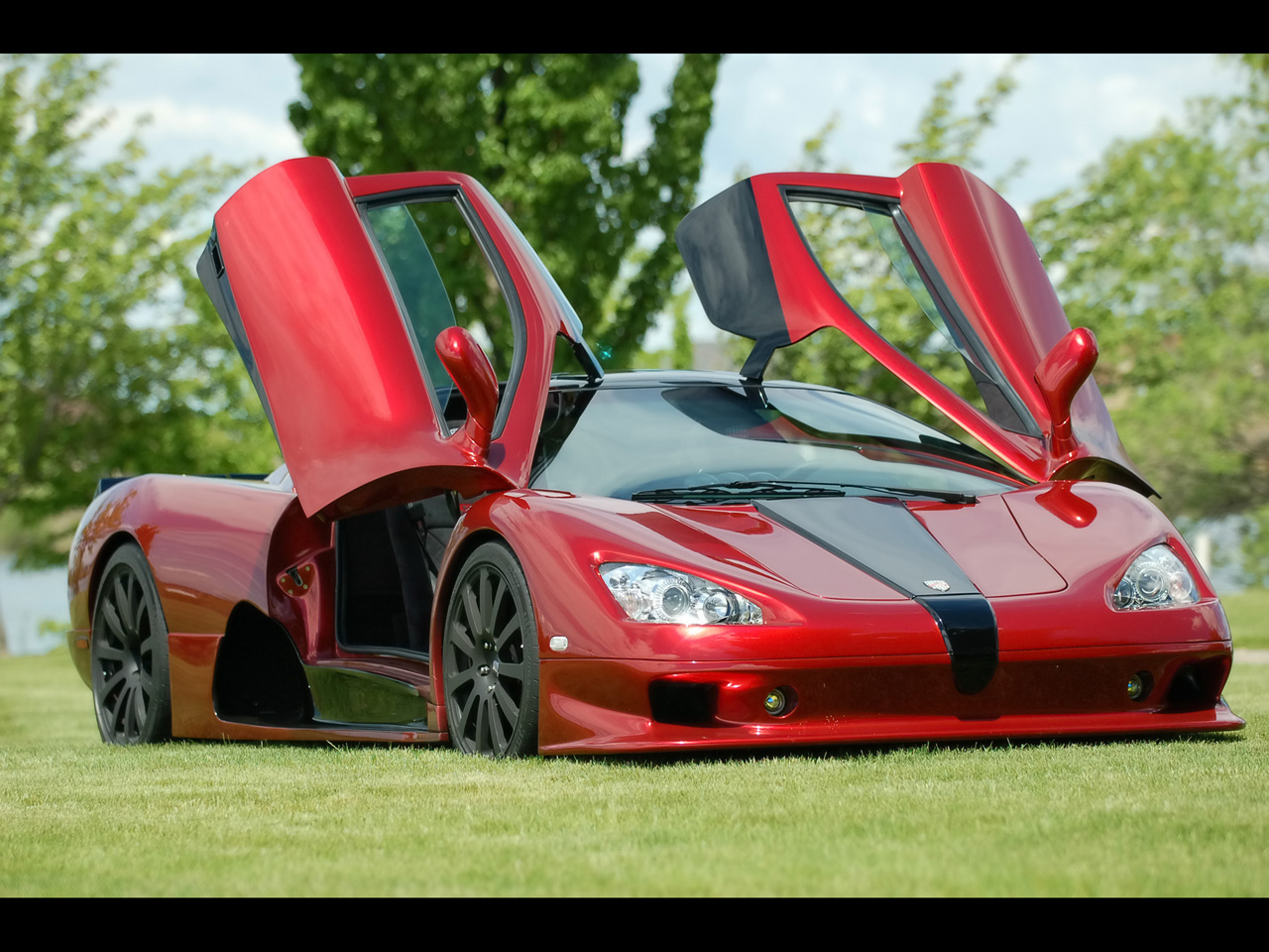 Коли: SSC Ultimate Aero