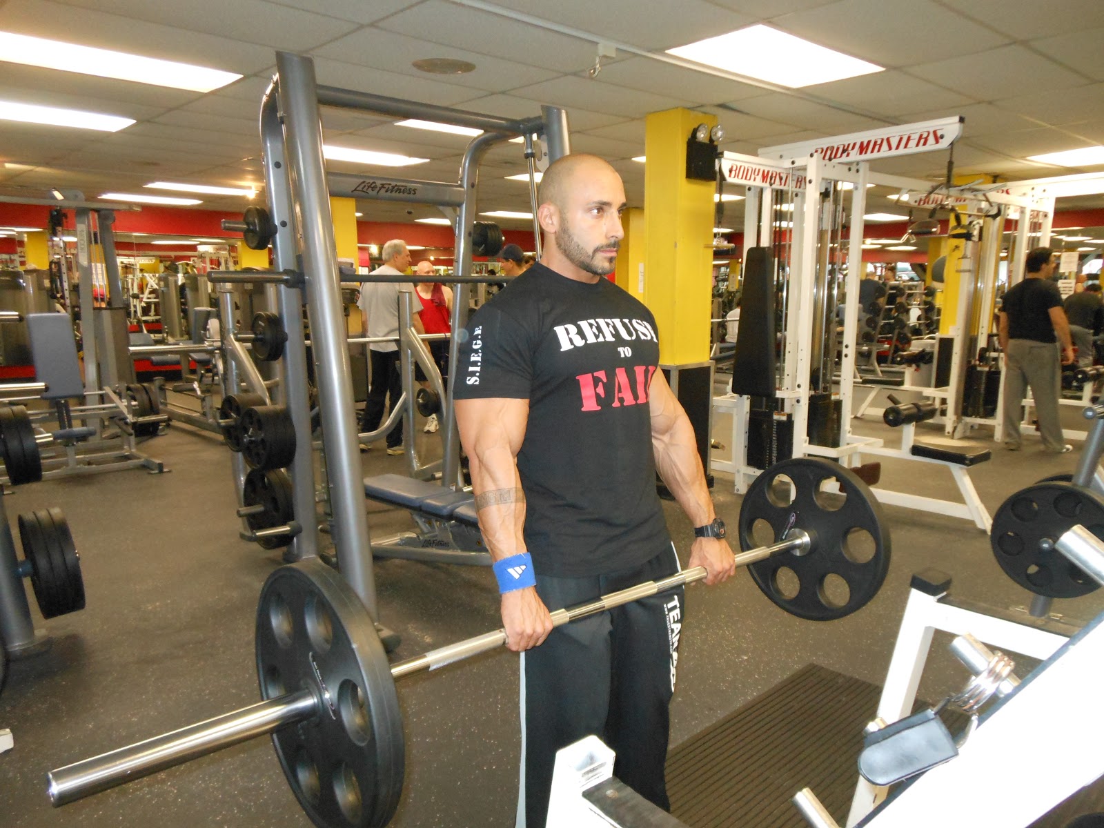 SIEGE FITNESS: Another day training with the SIEGE FITNESS crew and GEAR!!!