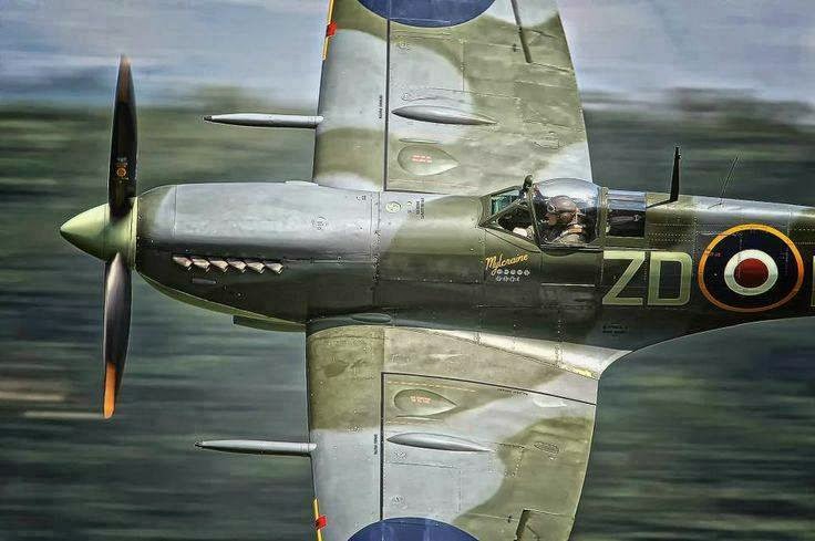 World War II in Pictures: Supermarine Spitfire - Classic RAF Fighter