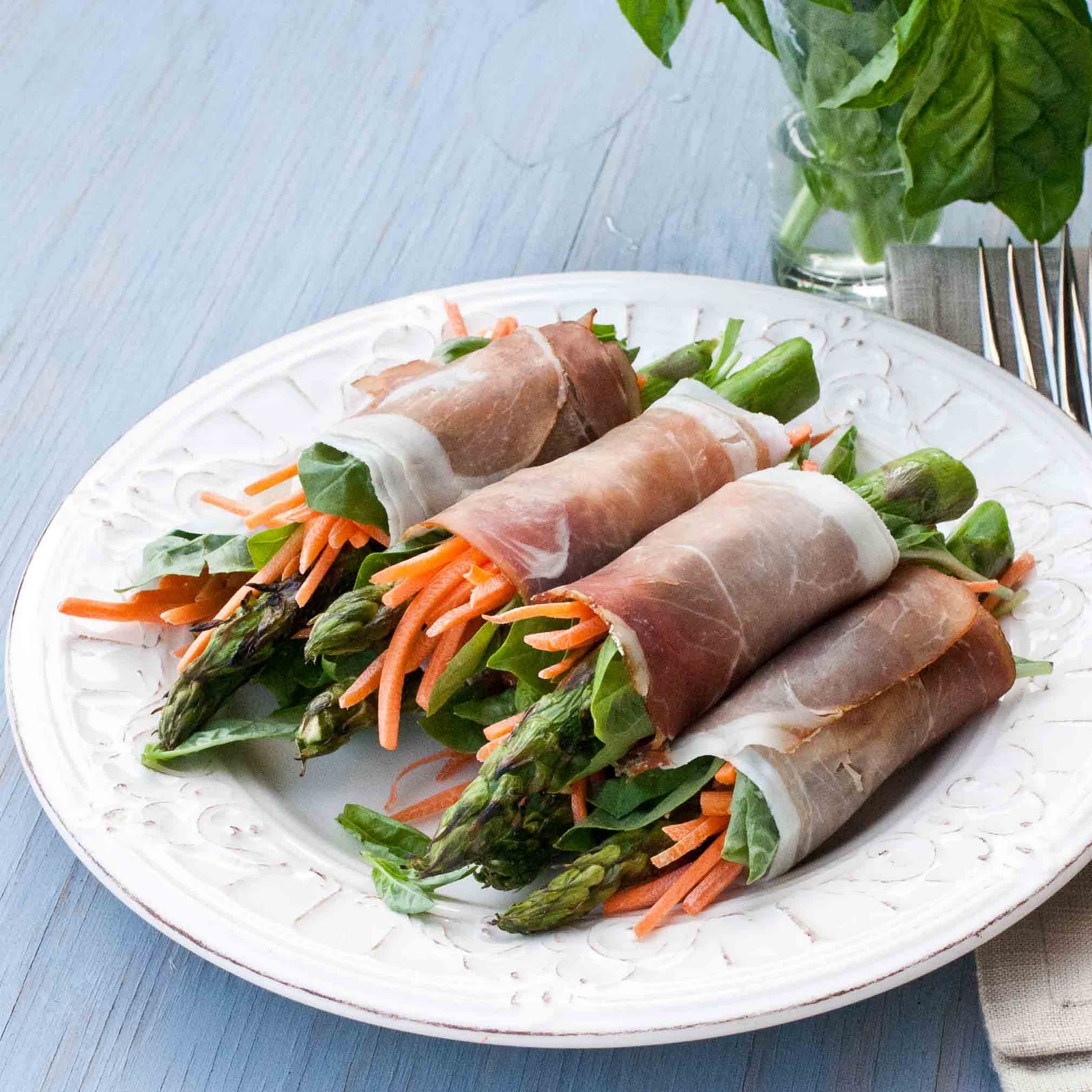 FOODjimoto: Grilled Asparagus Wrapped with Prosciutto