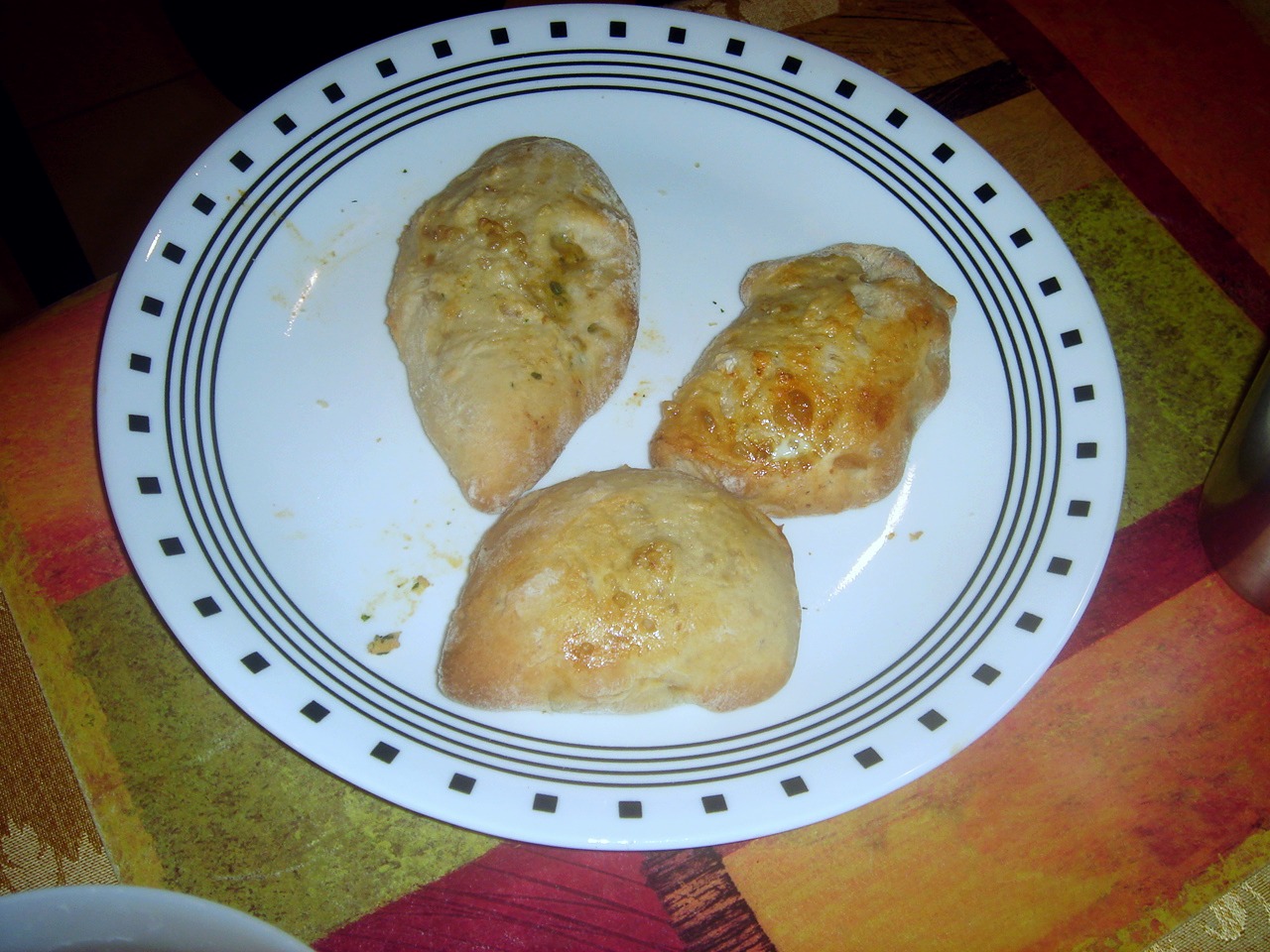 Got Cake?: chicken fatayer.